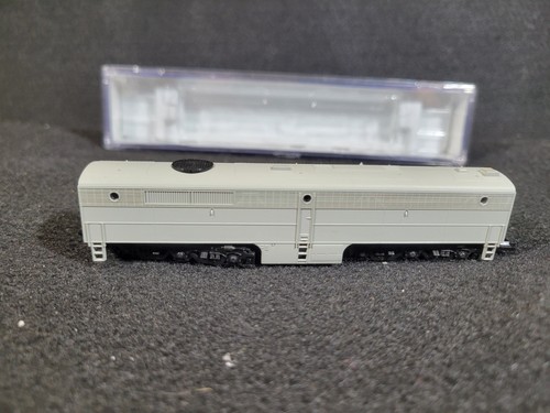 LL-7068 - Life Like PB-1 (Dummy) Undec - N Scale - Great Condition | eBay