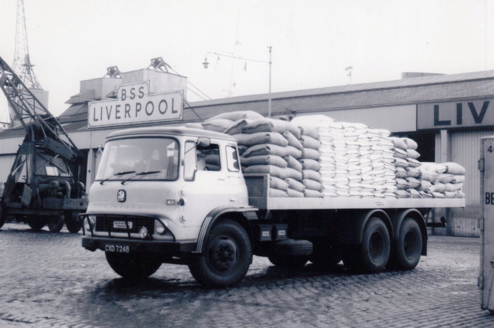B/W PHOTO: BEDFORD TK 6 WHEEL RIGID FLAT - CXD 724B | eBay UK