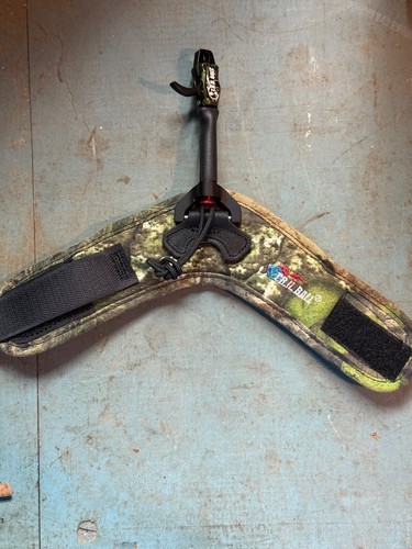 Hoyt Vector 32 Compound Bow with Blackout Bag and Desperado Release | eBay