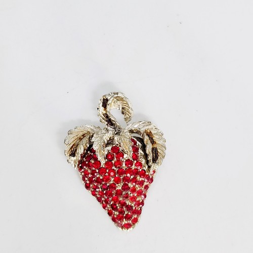 Vintage PELL Strawberry Fruit Pin Brooch Red Crystals Rhinestones ...