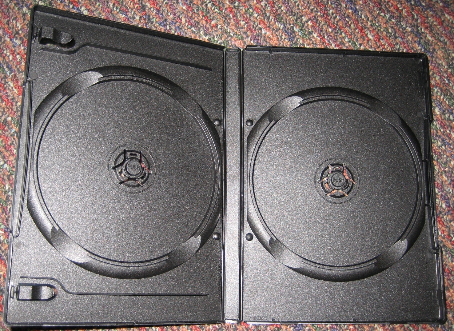 100 NEW GOOD QUALITY BLACK 14MM DOUBLE DVD CASES WITH BOOKLET CLIPS ...