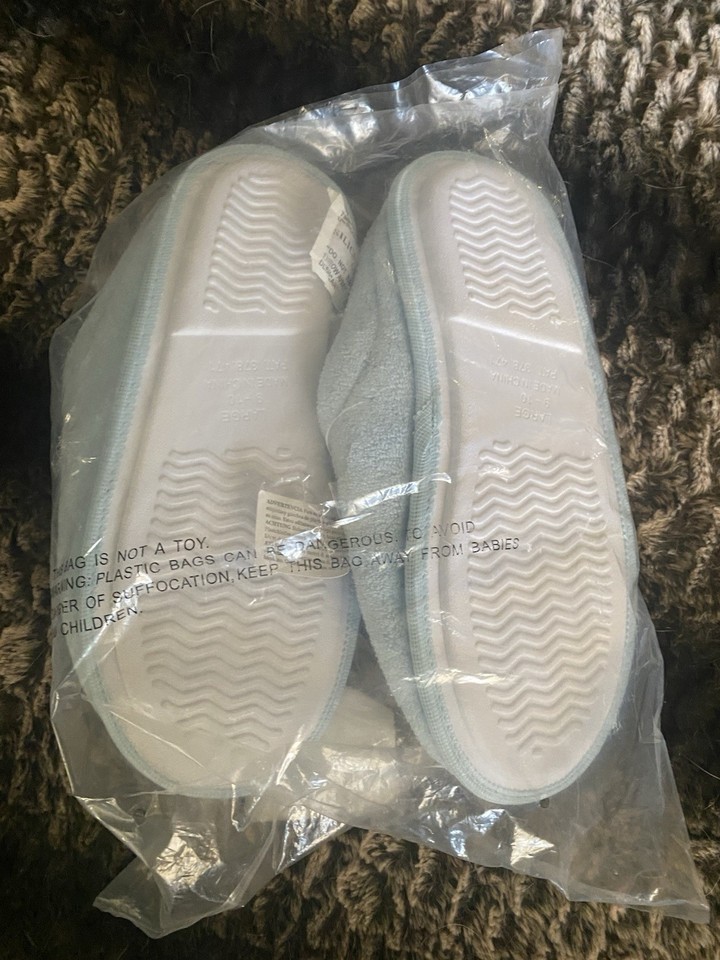 NIP Disney Store Slippers Ladies Large 9 10 Mickey Mouse Fuzzy Blue ...
