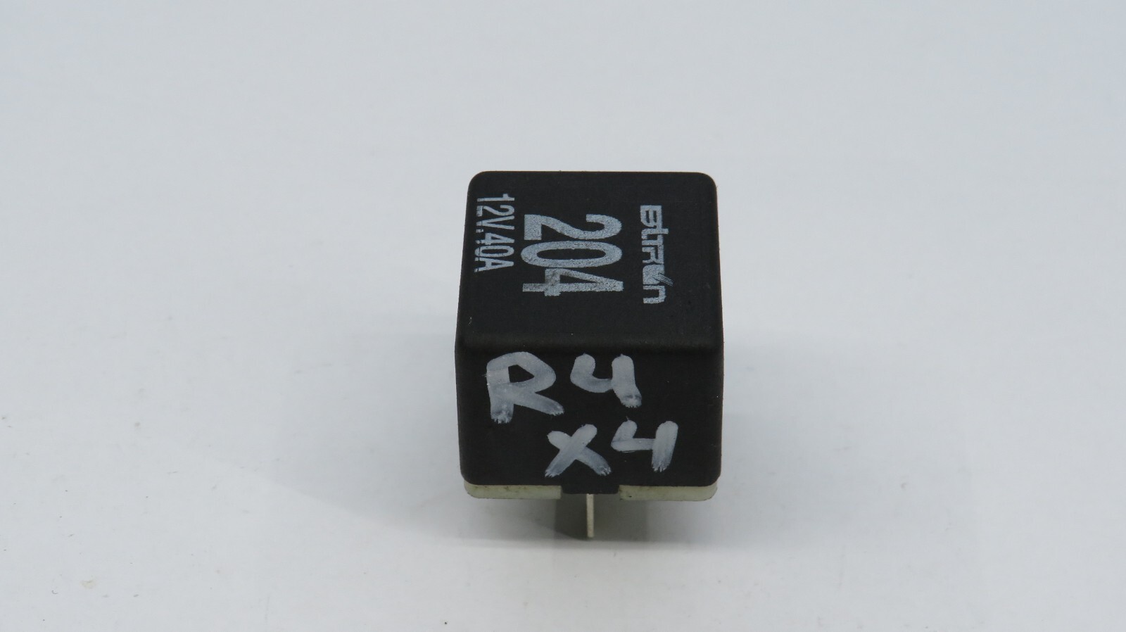 AUDI 80 90 100 A4 A6 A8 / VW - RELAY Nr.204 Relais 431951253H BITRON ...