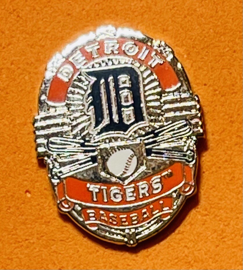 DETROIT TIGERS Badge Pin Ship USA Only MLB Tigers Pin Licensed Baseball ...