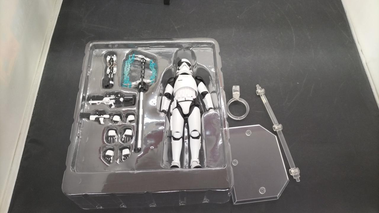 Medi Com Toy Mafex First Order Stormtrooper BtG82 | eBay