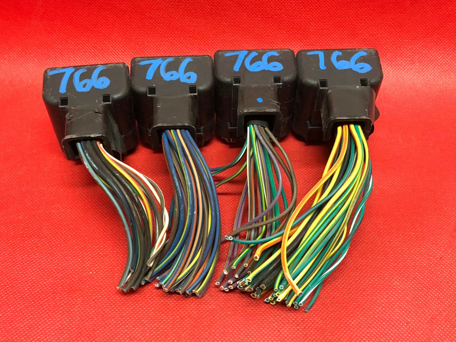 06 JEEP COMMANDER 4.7 ECM PCM WIRING HARNESS PLUGS CONNECTORS ...