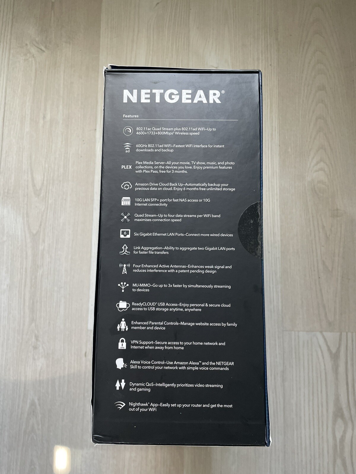 NETGEAR Nighthawk X10 7200 Mbps 7 Port Wireless AD Router (R9000-100NAS ...