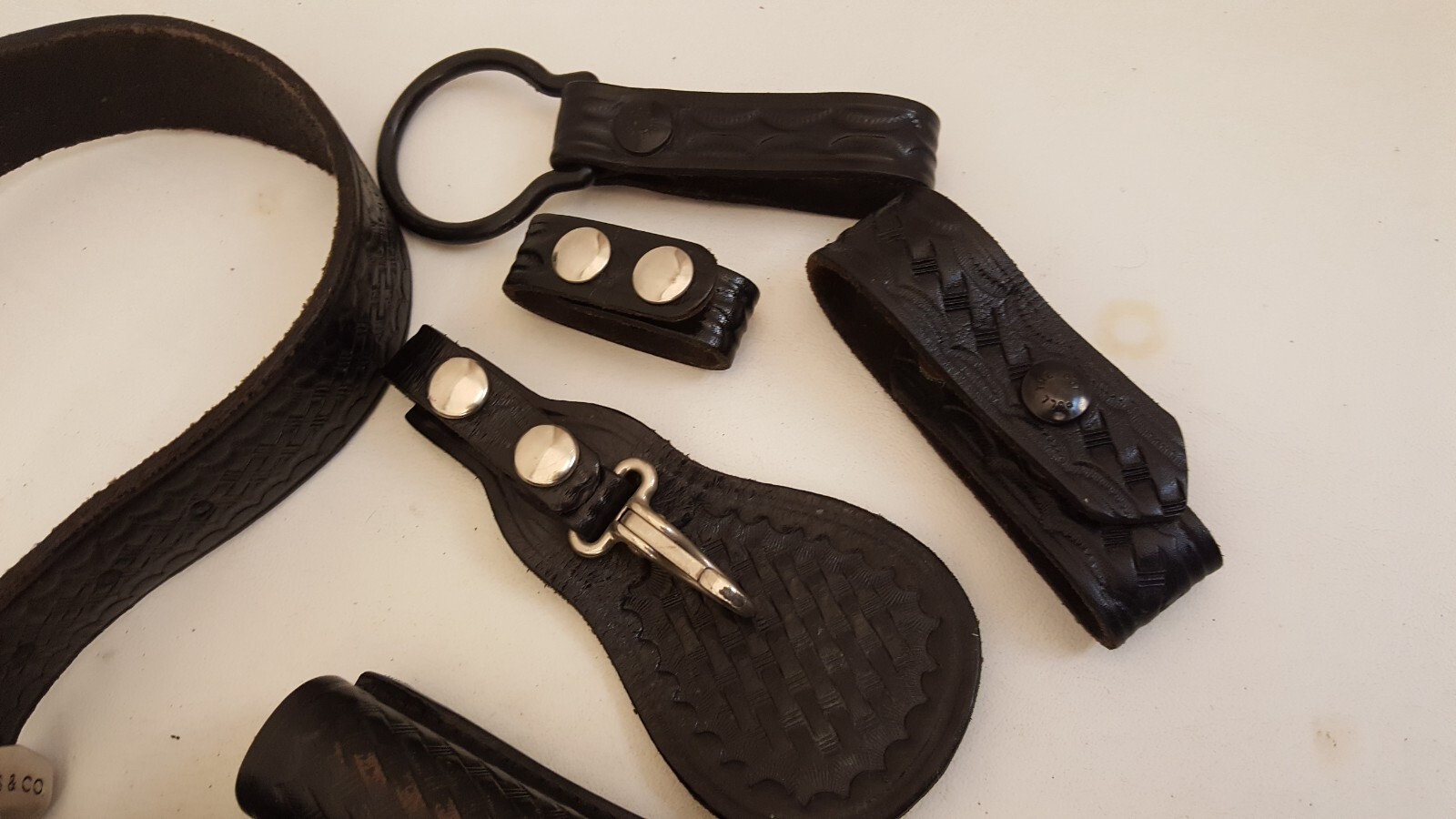 9 pc lot of Gould Goodrich leather holders dual mag handcuff mag light ...