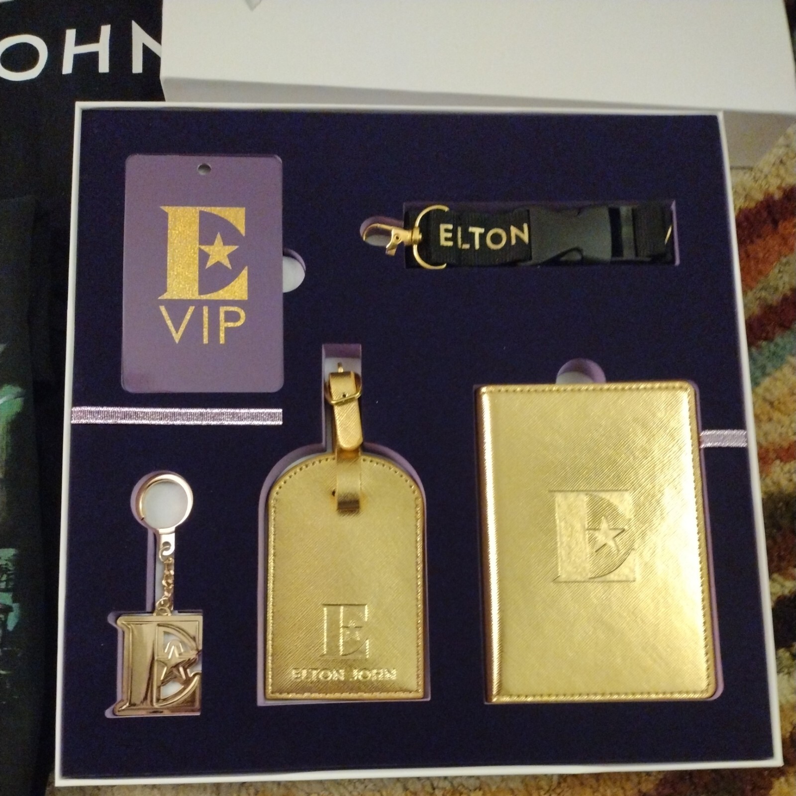 2022 ELTON JOHN Concert VIP goody Bag gifts & Tshirt … - Gem