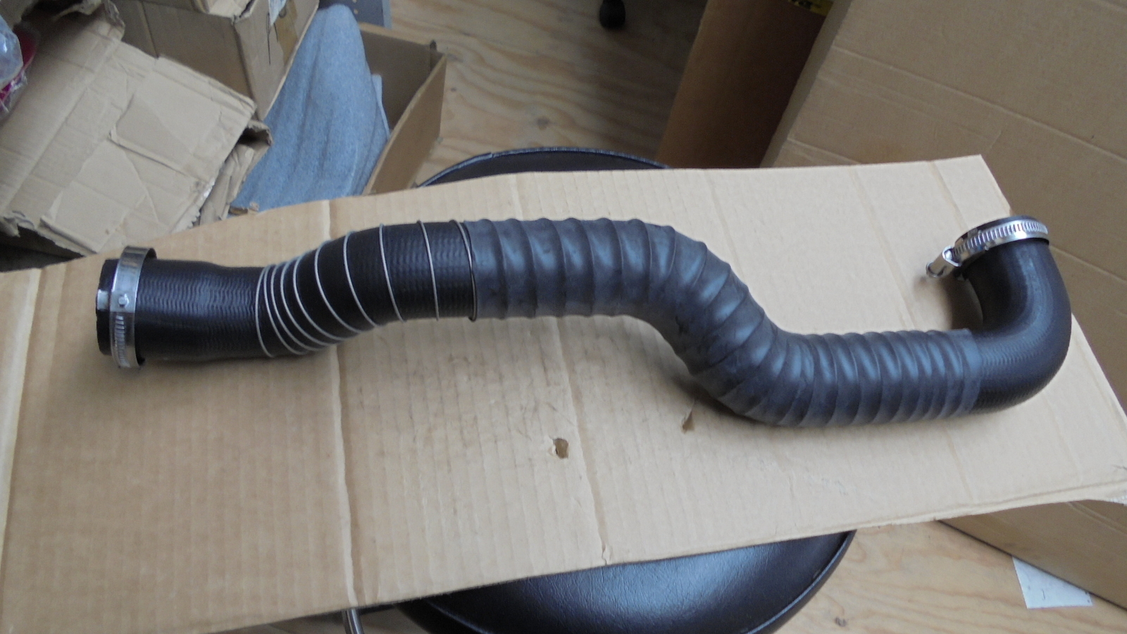 Genuine Land Rover Defender 07 Hose- intercooler to Turbo charger ...