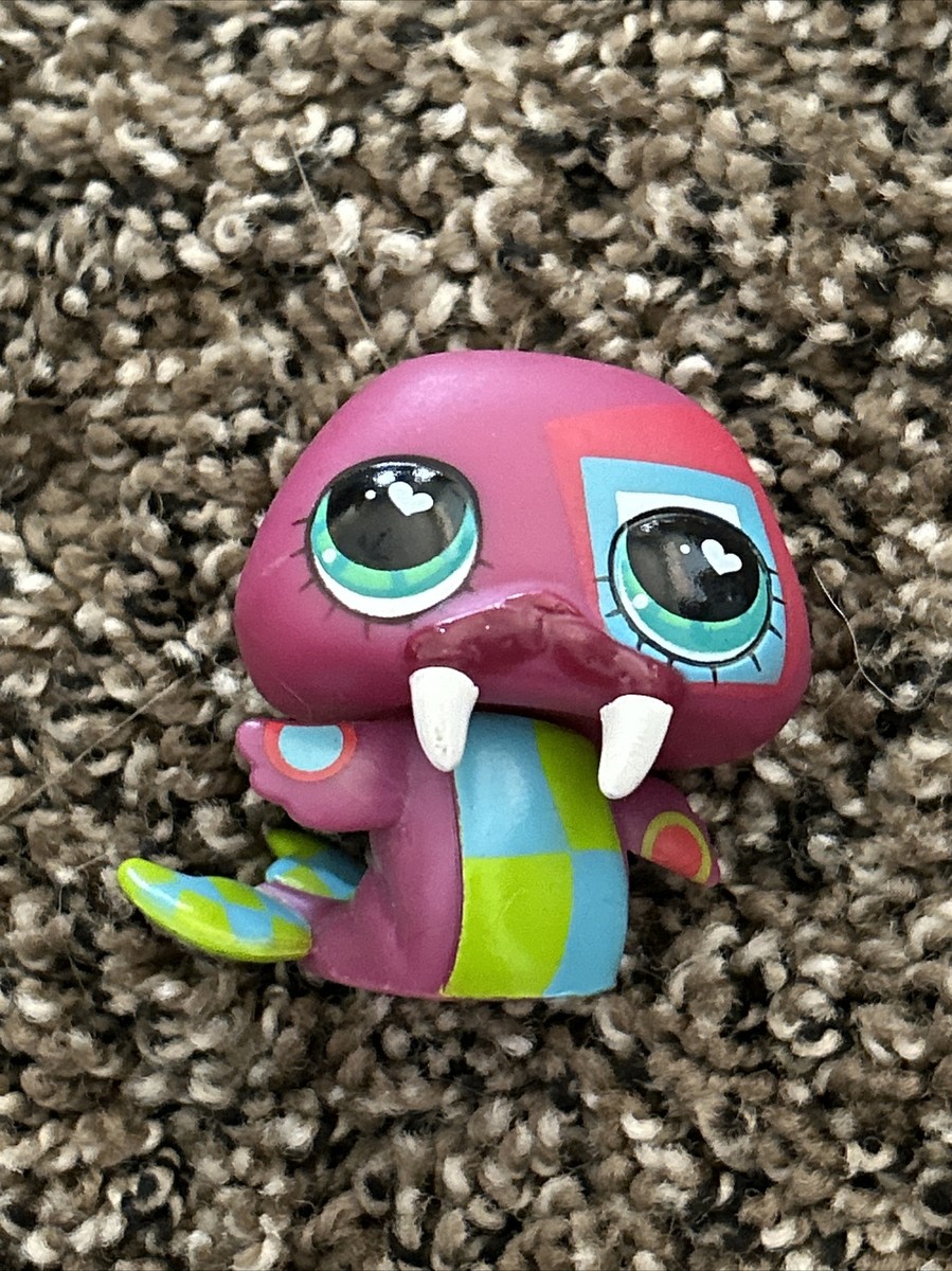 Littlest Pet Shop Walrus OPENING A FULL CASE OF THE NEW LITTLEST PET
