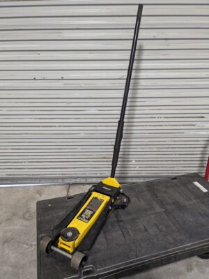 OMEGA LIFT EQUIPMENT 3.5 Ton Capacity Service Floor Jack 29038 | eBay
