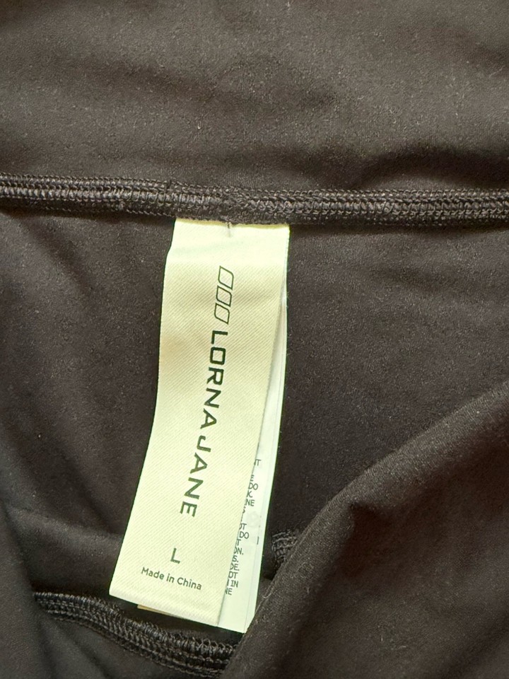 Lorna Jane Bike Short Large. Never Worn. Phone Pockets. Black. | eBay Australia