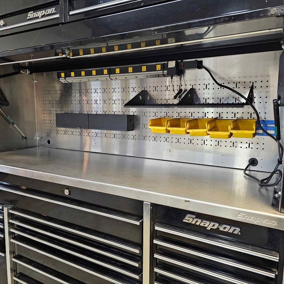 Snap On Tool Box Set with SS top, Hutch, Lid, Side Locker and 2 upper ...