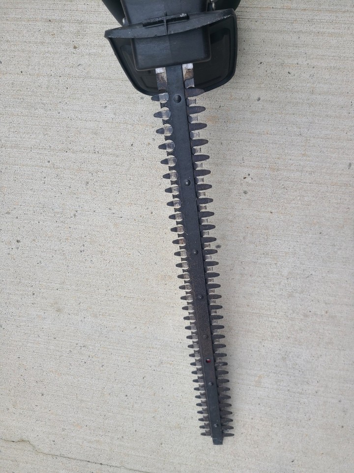 CRAFTSMAN 24'' BUSHWACKER DUAL ACTION HEDGE TRIMMER 358.798660 (TESTED ...