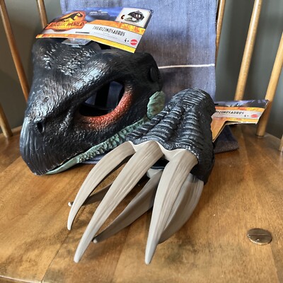 Jurassic World Dominion Therizinosaurus Mask & Claws Bundle Set Park ...