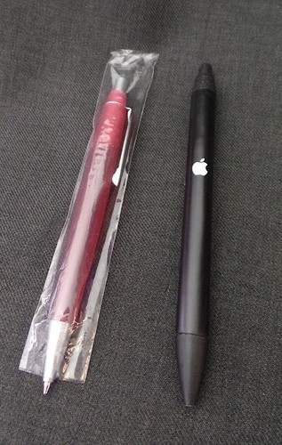 2 Vintage APPLE Computer Logo Click Style Ink Pens in Red/Black 5.5" | eBay