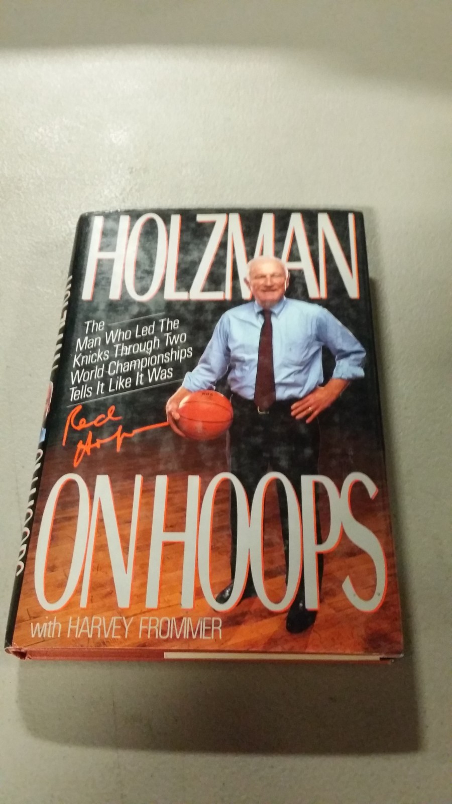 Holzman on Hoops by Harvey Frommer; Red Holzman 9780878337453 | eBay
