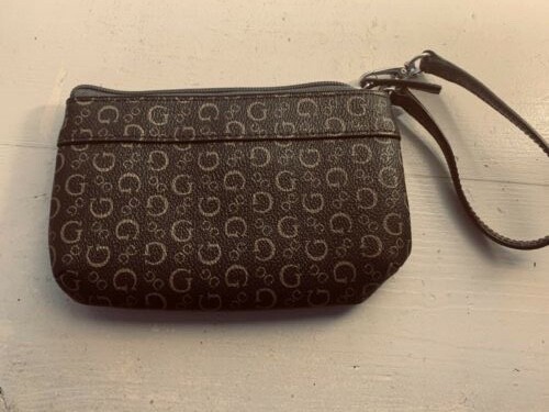 GUESS LOS ANGELES 1981- ZIPPER-BUTTON WALLET BLACK AND GOLD | eBay