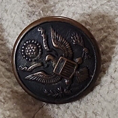 WW 1 GREAT SEAL COAT BUTTON MILITARY EAGLE THE AUSTIN CO PROVIDENCE ...