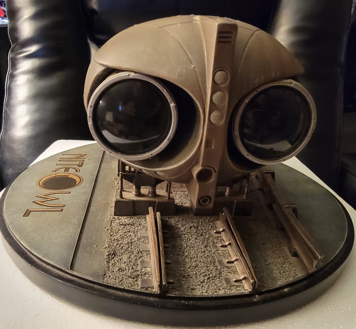 Watchmen Night Owl Ship Watchmen Owl Ship & Dr Manhattan Statues Debut