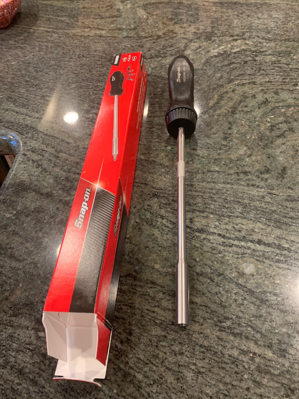 Snap On ssdmr8A 12-15/16" ratcheting magnetic long black screwdriver w ...