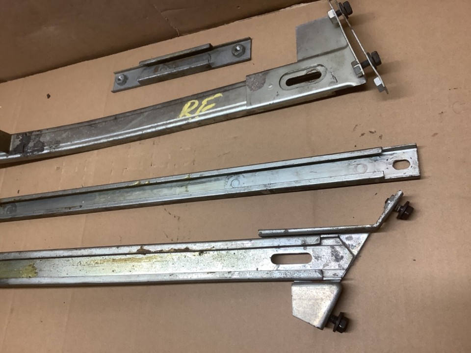 1969-1982 C3 Corvette manual window GUIDES CHANNELS Right passenger 4 ...