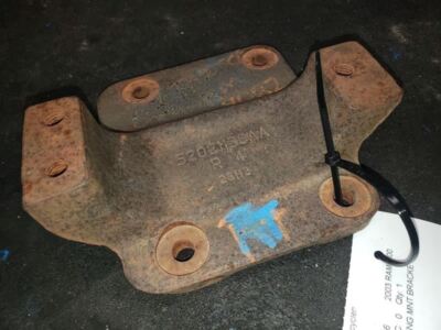 RAM2500 5.7L V8 PASSENGER SIDE ENGINE MOUNT BRACKET. PART NUMBER ...