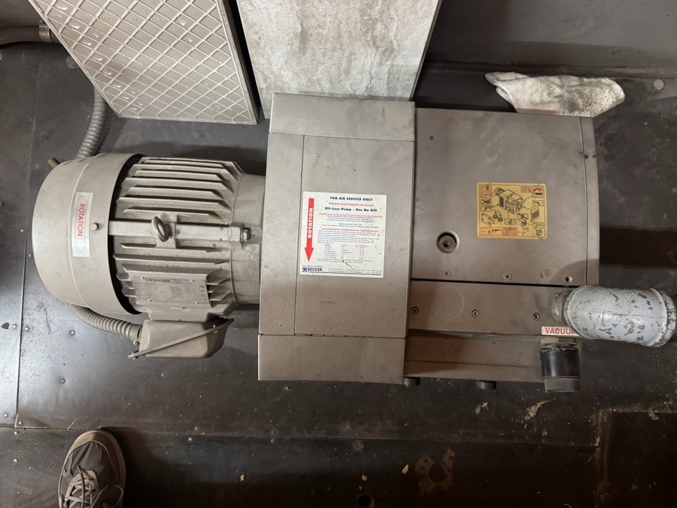 Becker Oil-Less Rotary Vane Vacuum Pump – 7.5 HP Toshiba Motor– 230 ...