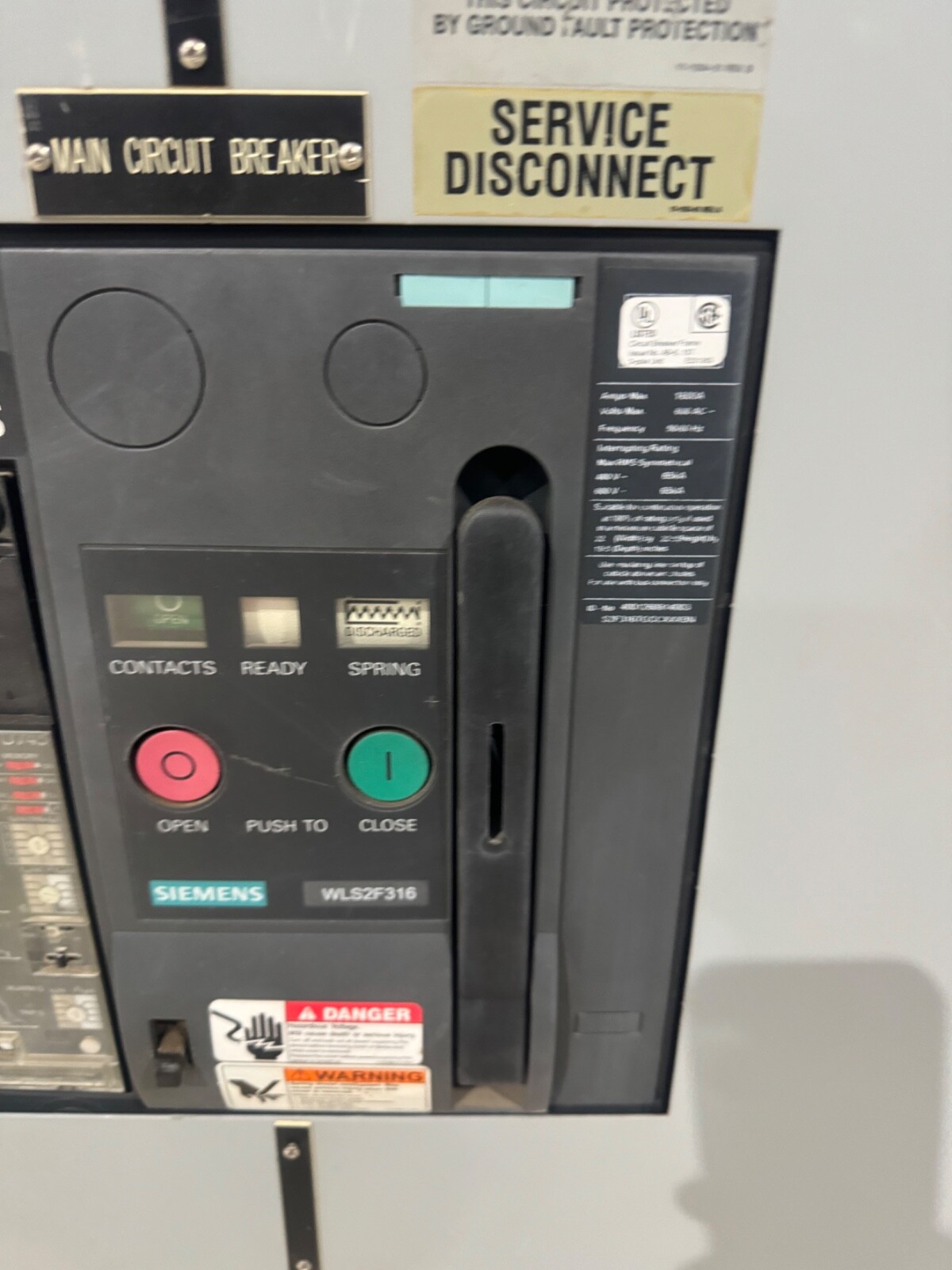 1600 AMP lsig BREAKER 480V 277V 208 240 120 PANELBOARD PANEL 1500 1400 ...