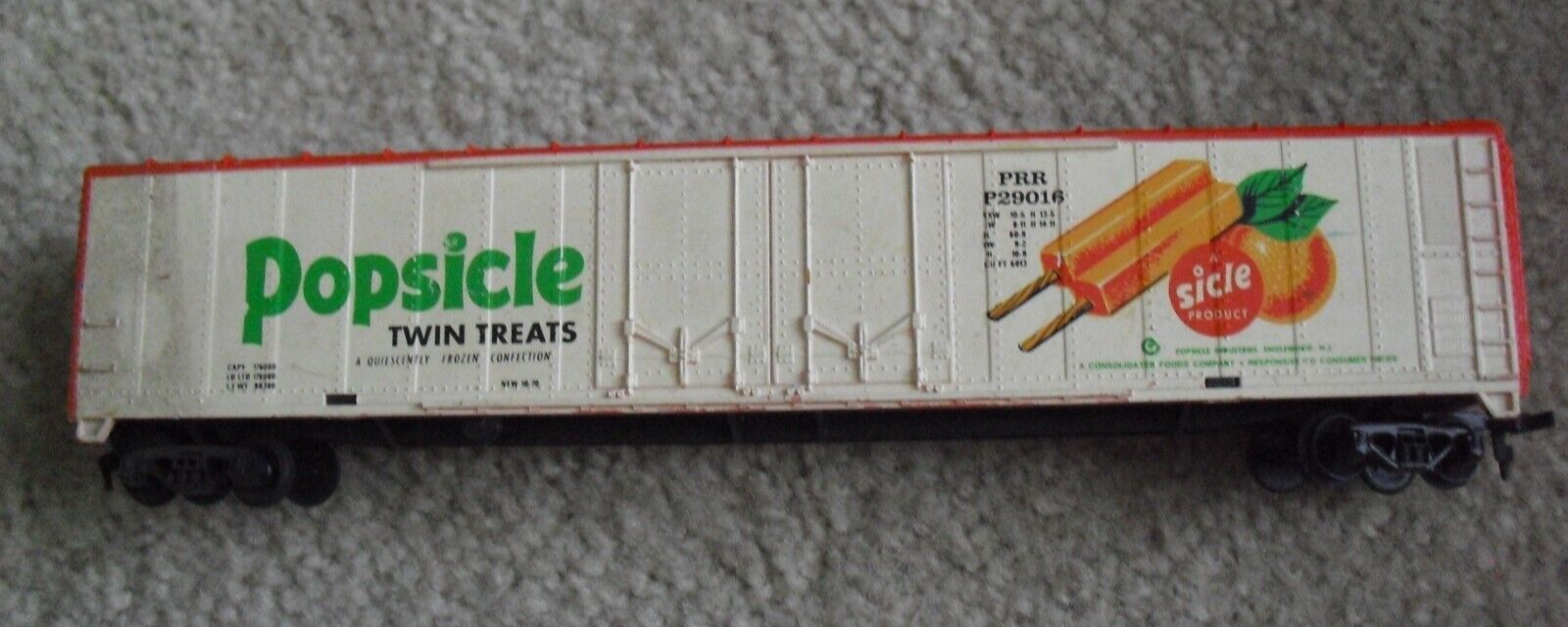 Vintage 1970s HO Scale Tyco Popsicle Twin Treats Billboard Reefer Car ...