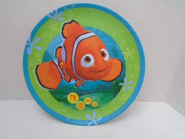 Disney Finding Nemo Fish Kids 8" Plastic Melamine Dinner Lunch Plate ...
