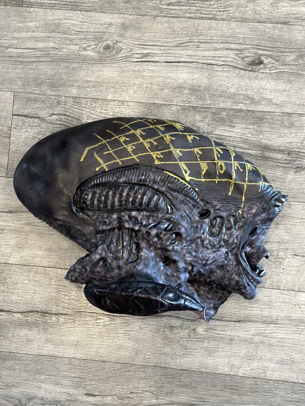 Grid vs Alien Predator AVP Deluxe Latex Alien Mask Di… - Gem