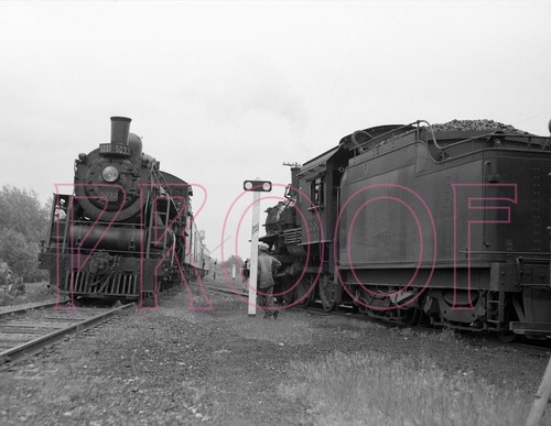 Canadian National Railways (CNR) Engine 5033 & 1337 at Collingwood Jct ...