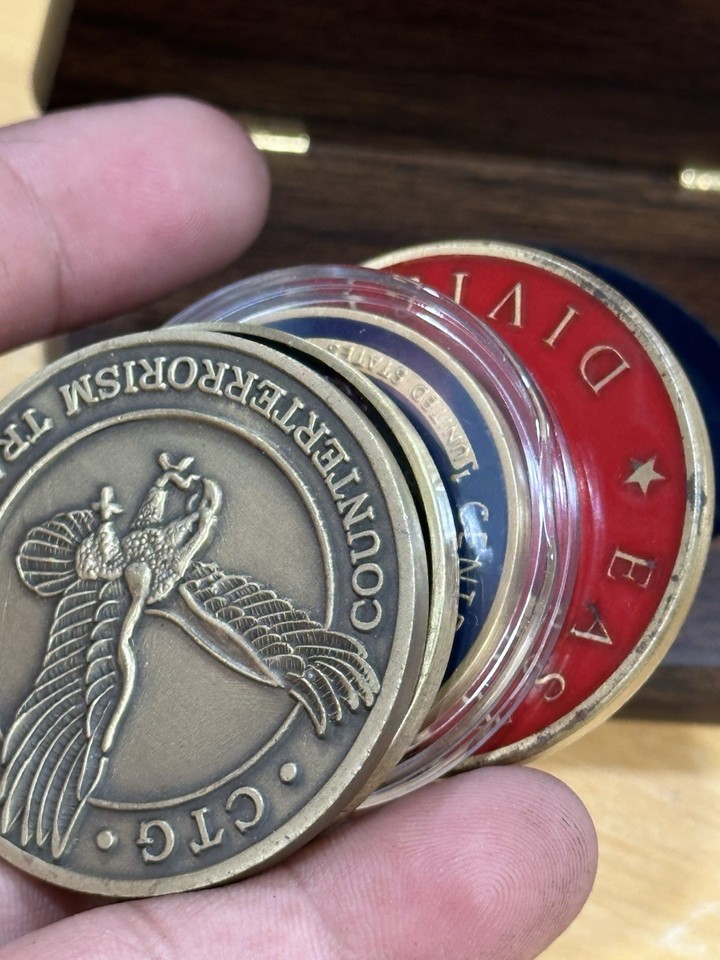 🇺🇸 CIA Challenge Coin Lot – 4 Coins + Wooden Display Box – Rare ...