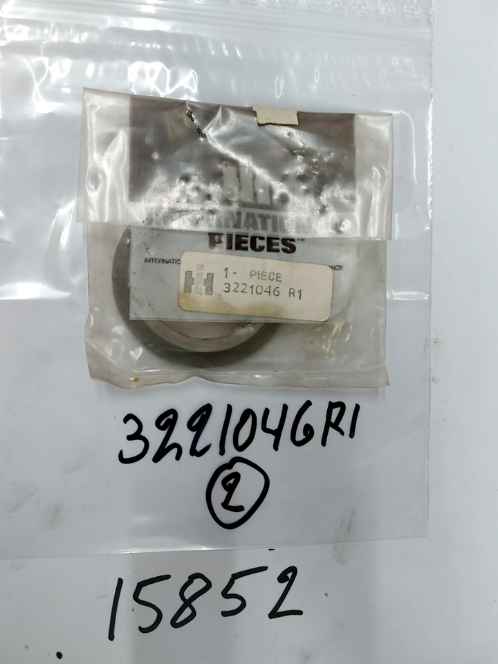 NEW NOS TRACTOR PARTS 3221046R1 SPACER Case IH 644, 744, 844, 844S | eBay