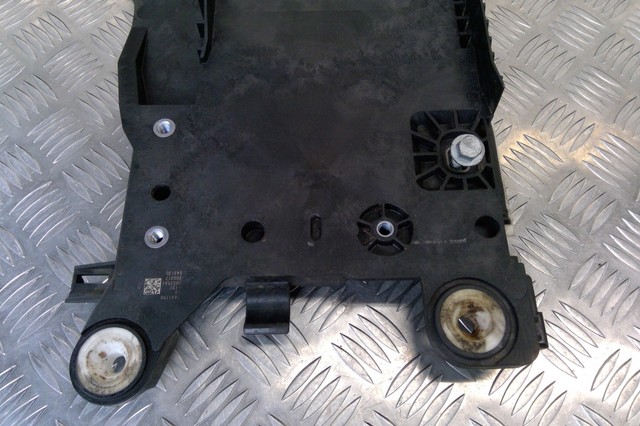 MINI Cooper - One F56 F57 B38a12a Battery Holder Carrier Mounting ...