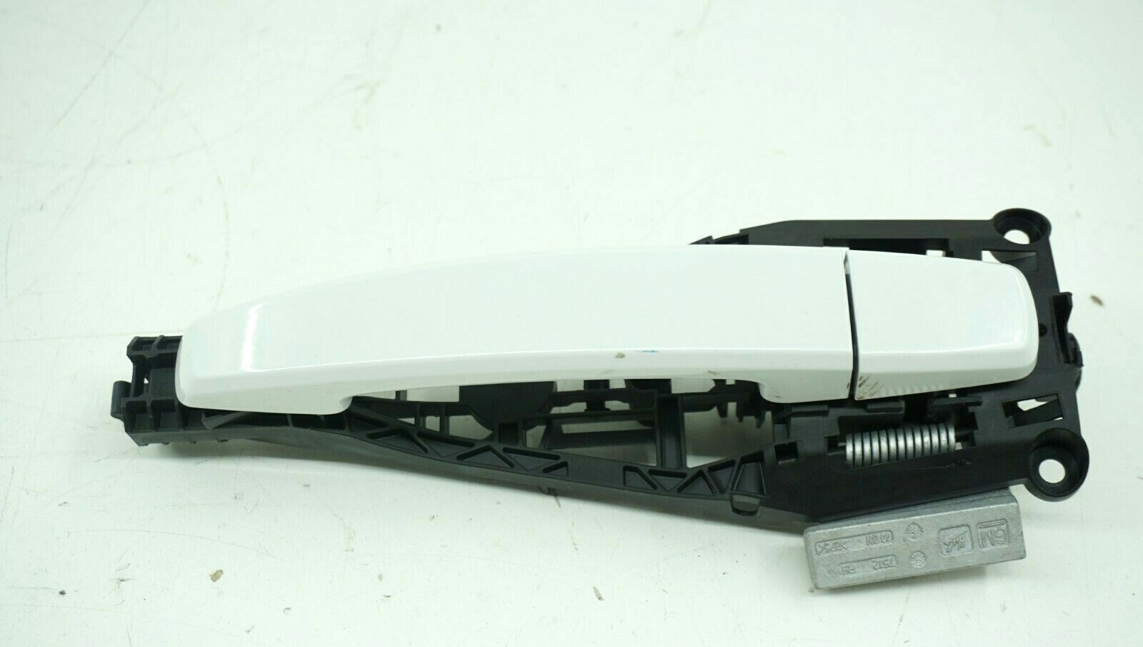 2015-2018 CHEVROLET TRAX REAR RIGHT EXTERIOR DOOR HANDLE W/ BRACKET ...