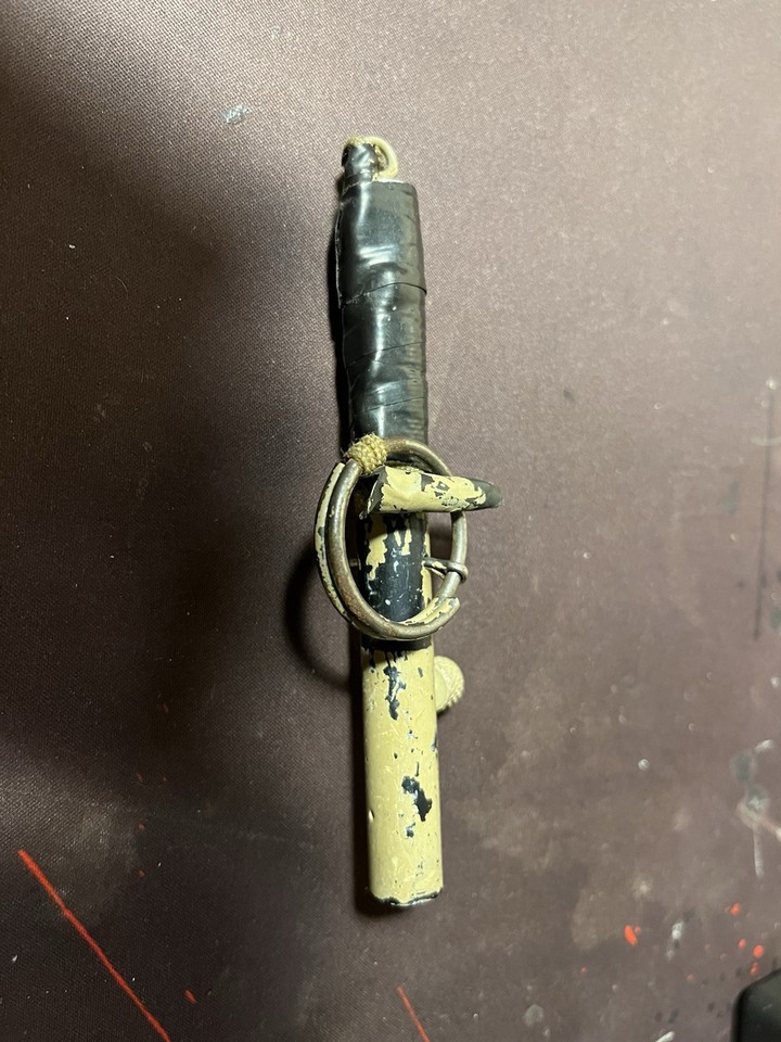 USGI Survival Pen Flare Signal Projector Rescue Aviation SOG Vietnam US ...