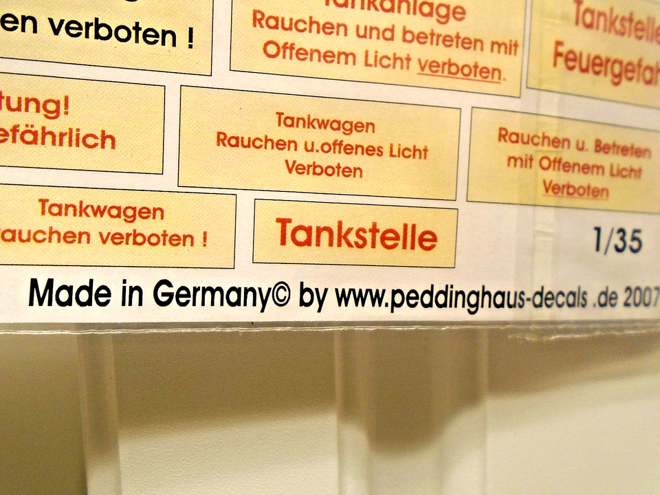 1:35 Verlinden Dry Transfer - WW2 German Wall Slogans+2 PROPAGANDA Wall ...