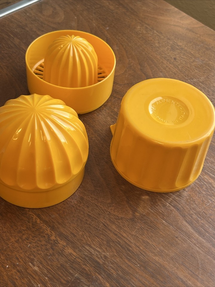 Vintage JUICER Per Alimenti Juicer Pouer Jug Yellow 6",Made in Italy ...