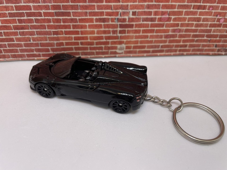 KEYCHAIN for PAGANI HUAYRA BLACK ROADSTER EXOTIC AUTO CAR KEYS RING FOB ...