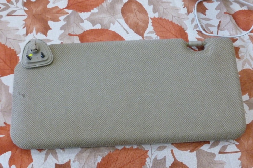 2007-2012 Nissan Versa Sun Visor Tan Driver Side Left OEM Checkered ...