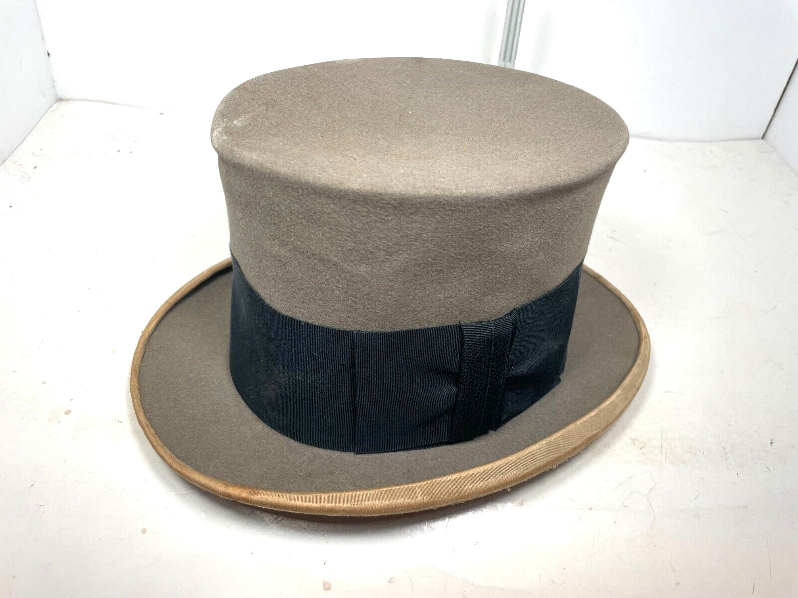 Antique Top Hat Walter Barnard & Son London - Gem