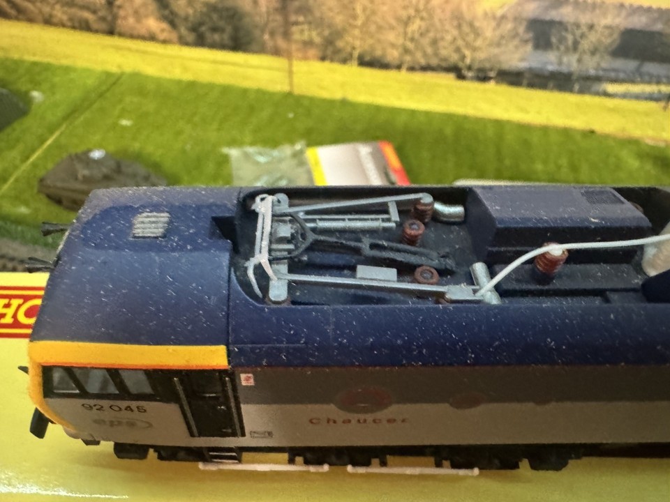 Hornby Class 92 BR EPS Tunnel Grey Electric Locomotive 92045 DCC ready ...