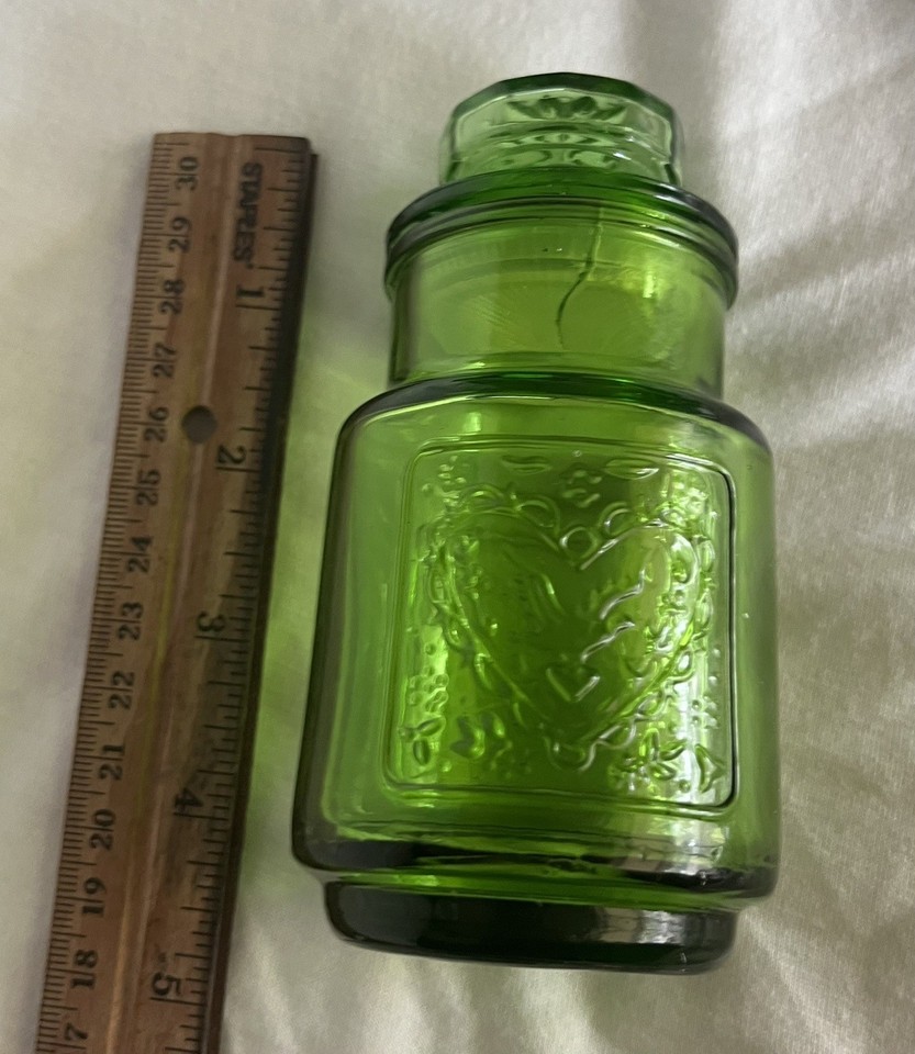 Vintage Wheaton Emerald Green Glass Apothecary Jar Lid Canister Heart ...