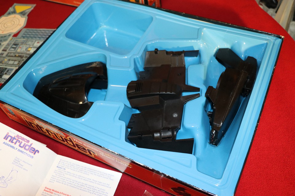 milton bradley starbird intruder rare mint euro version. vintage space ...