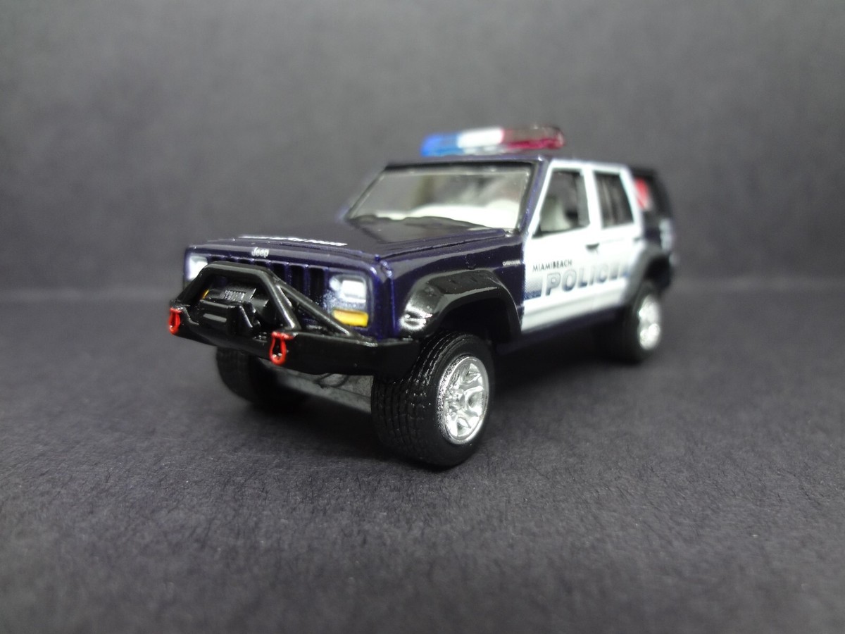Jeep Cherokee Beach