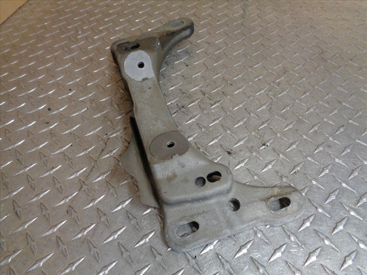 04 BMW 325 CI CONVERTIBLE TRANSMISSION SUPPORT MOUNT BRACKET CROSS ...