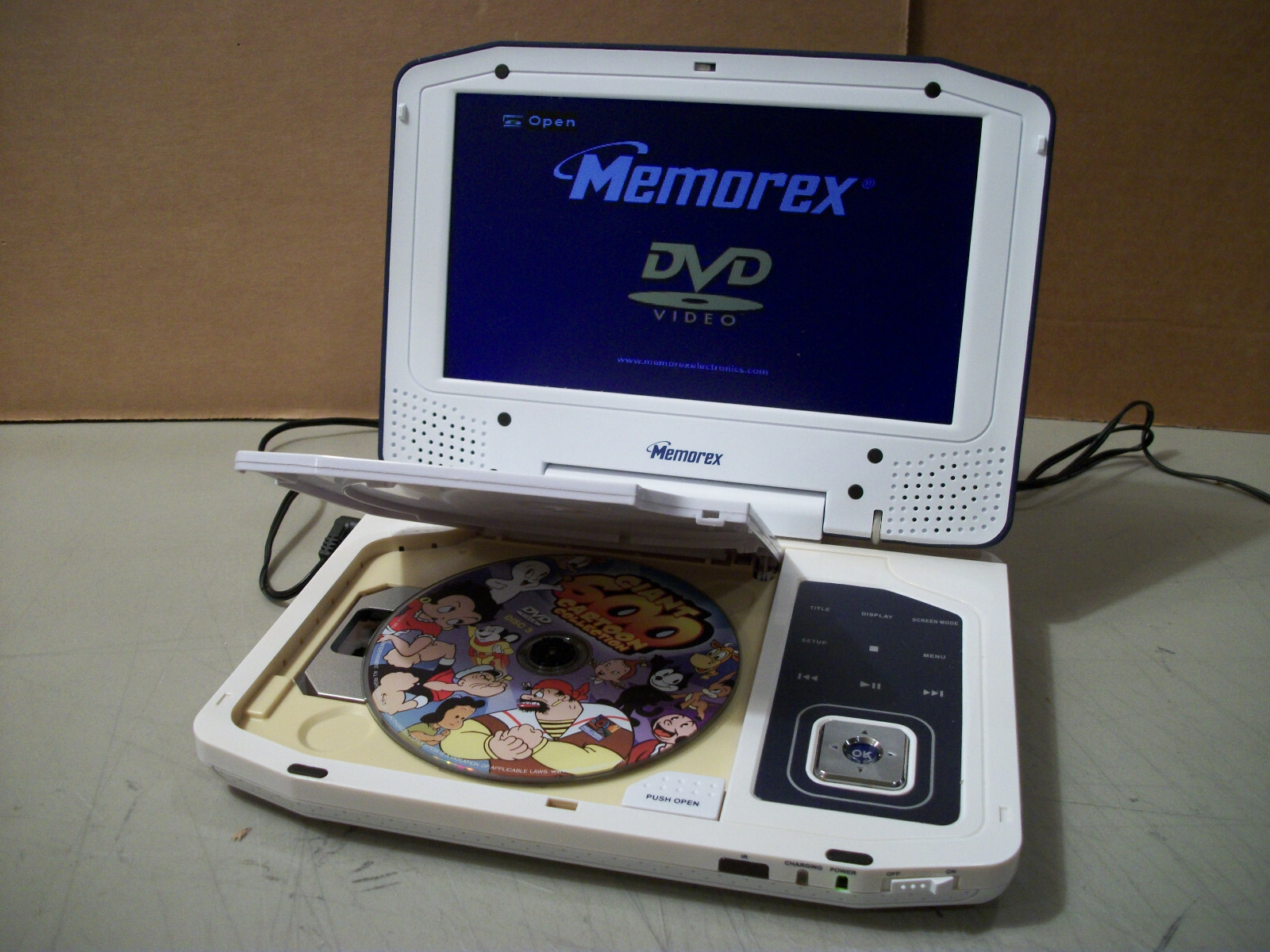 Memorex 8.4 Swivel Widescreen DVD Player Model MVDP 1085 BLW | eBay